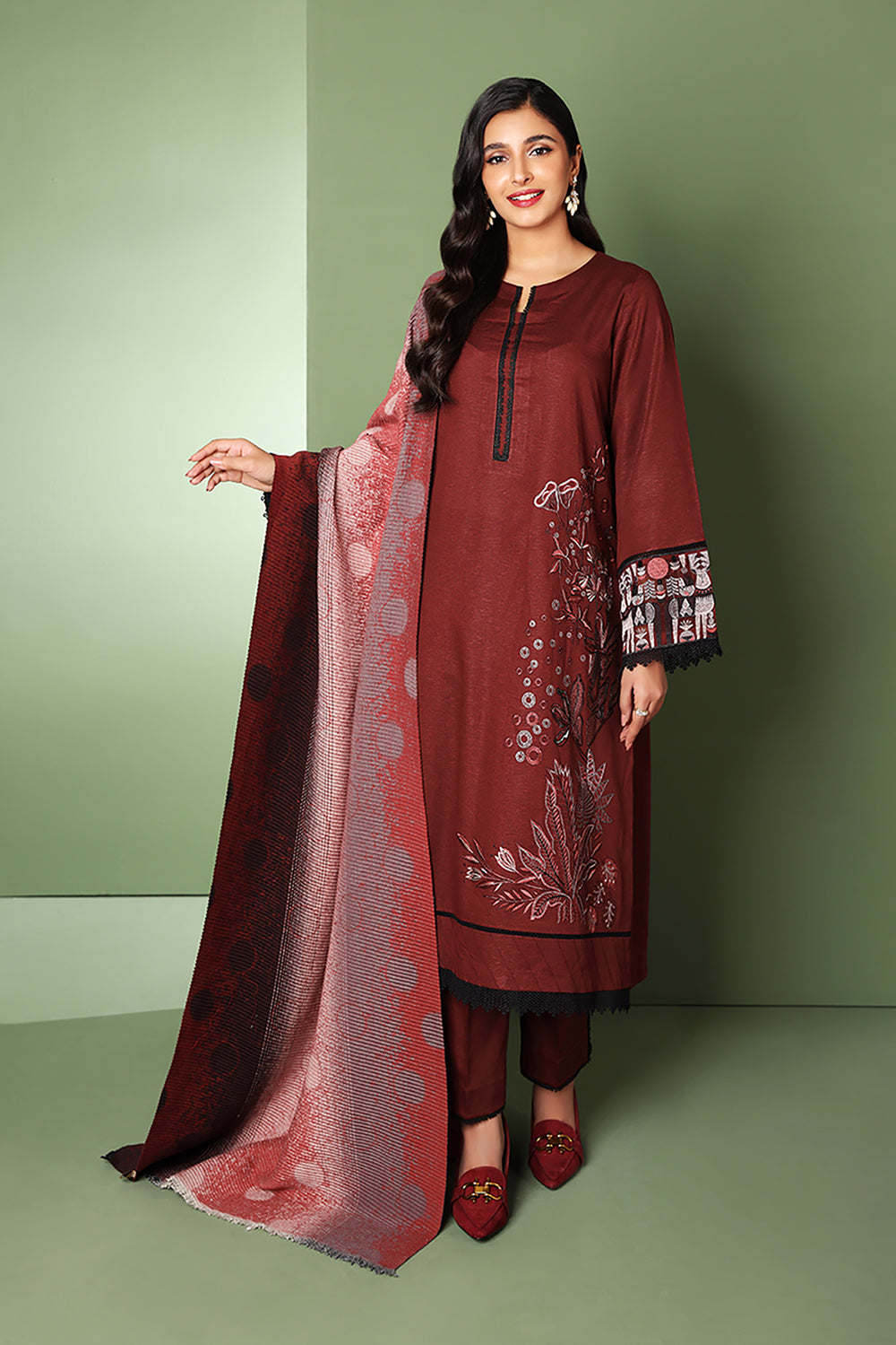 3PC Unstitched Embroidered Winter Collection 2024 Nishat Outlet ...